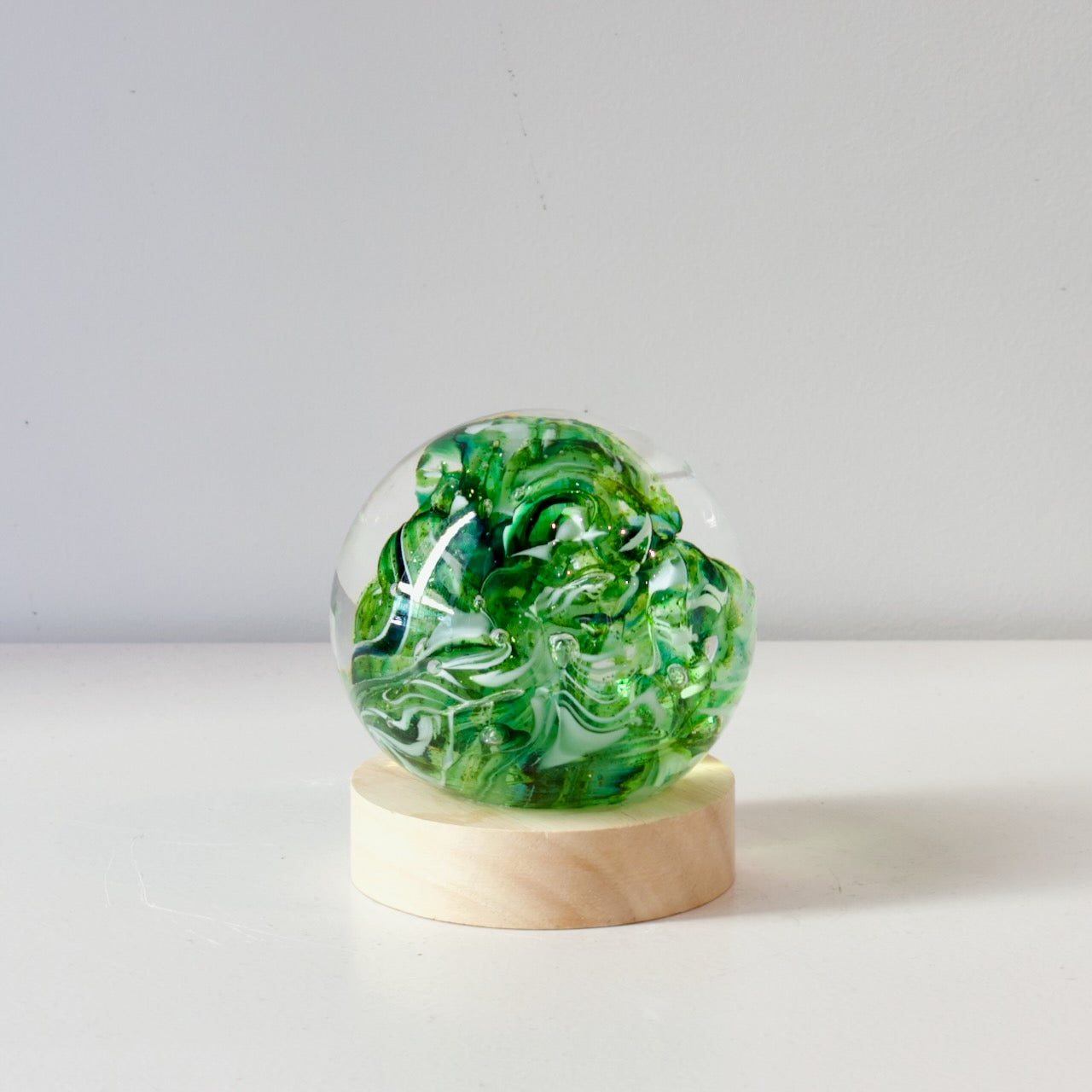 RH467: Green light orb – Quadrant Gallery